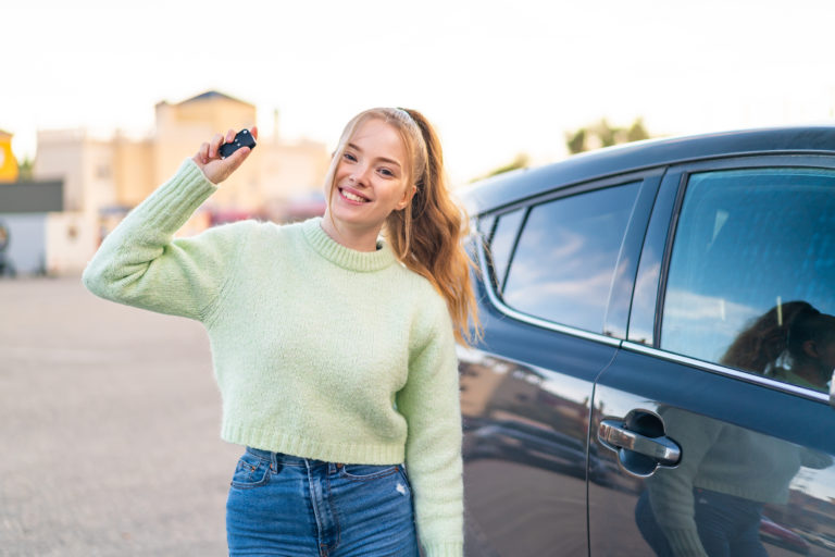 Driving Vision Board Ideas For 2024 - Girls Who Drive